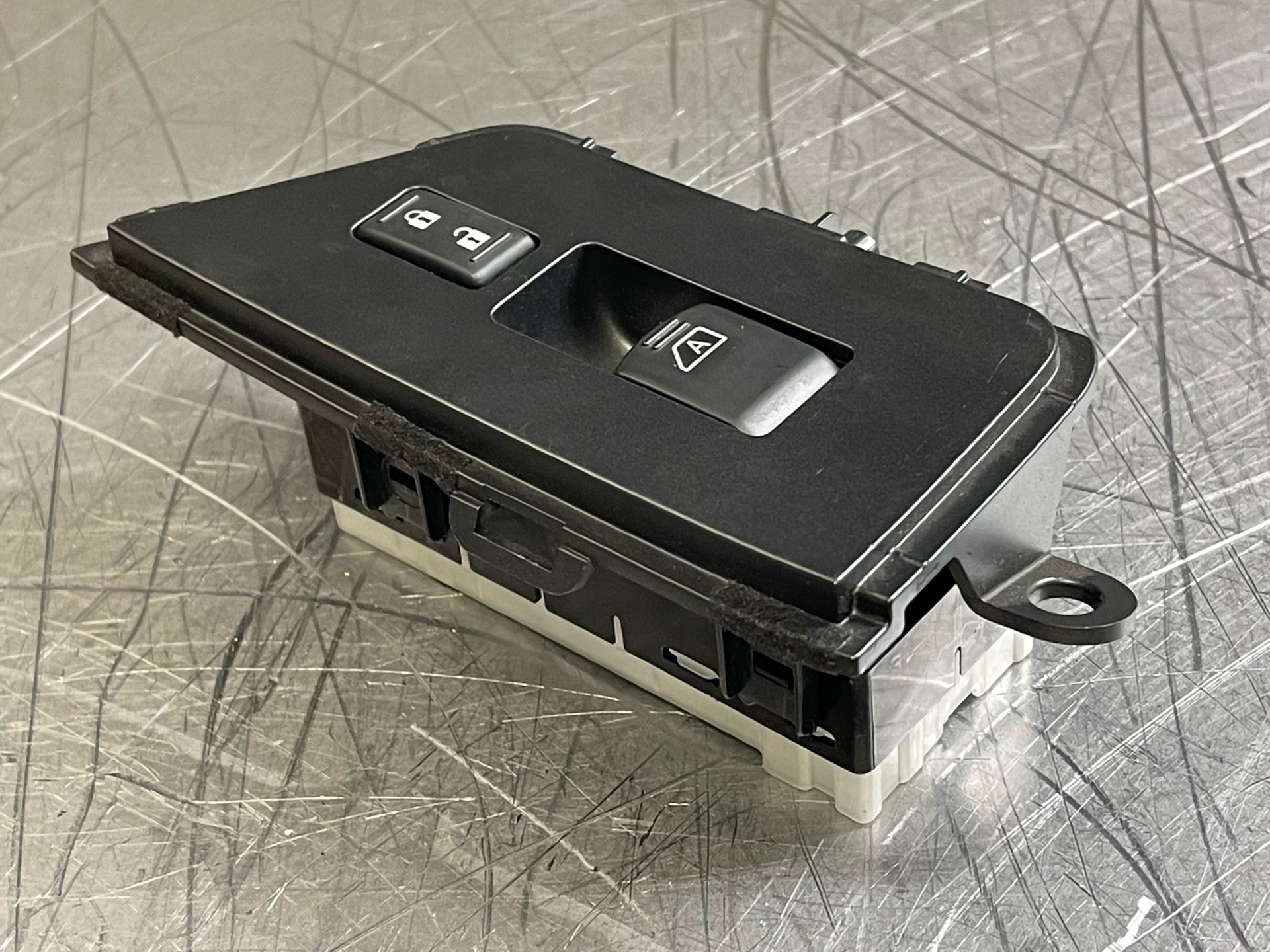 Passenger window switch R35 GTR Used condition - JRM RACING AB